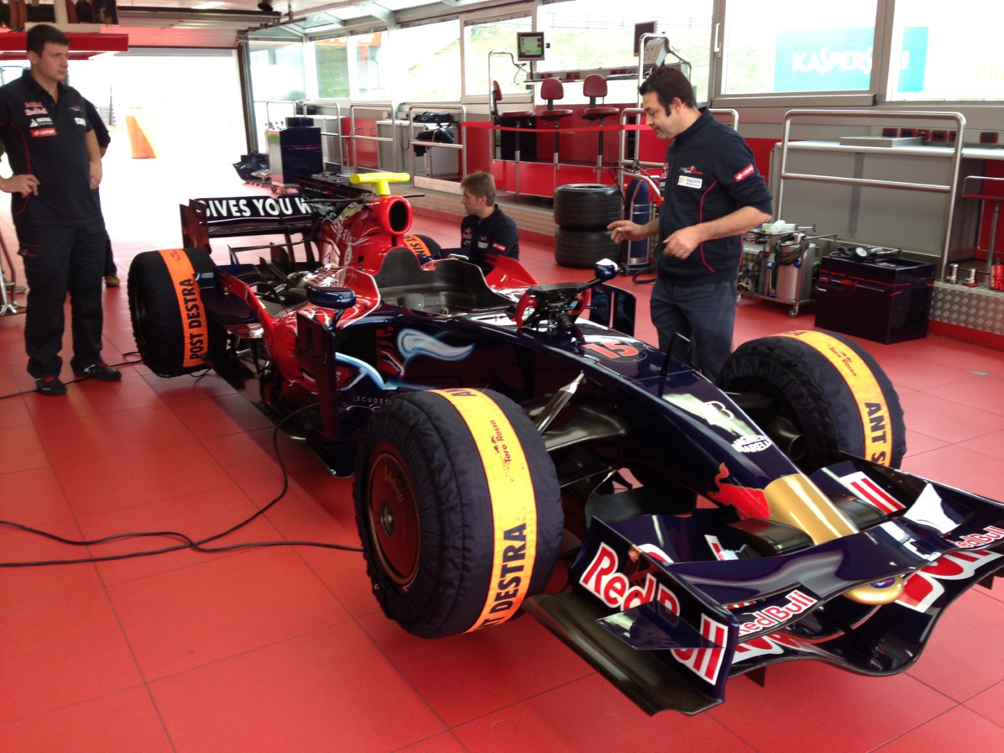 Toro Rosso STR3 - OLDtronics